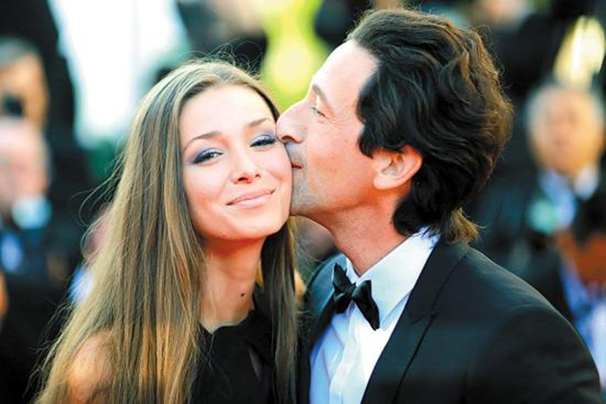 Why do humans like to kiss, and how cool is it for couples to kiss ...