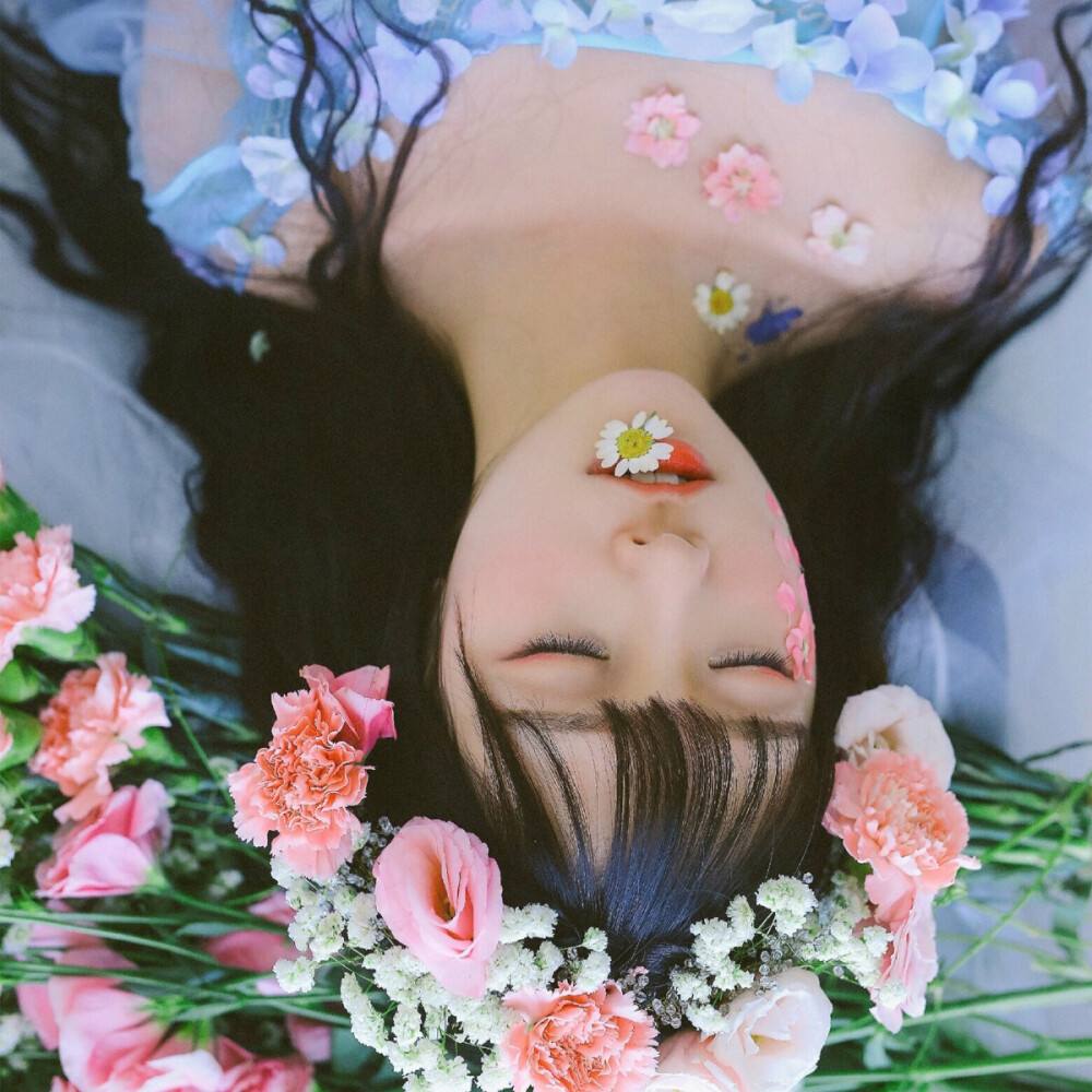 Small Poem: Hua Ben has no words to tell Qiu Liang - iNEWS