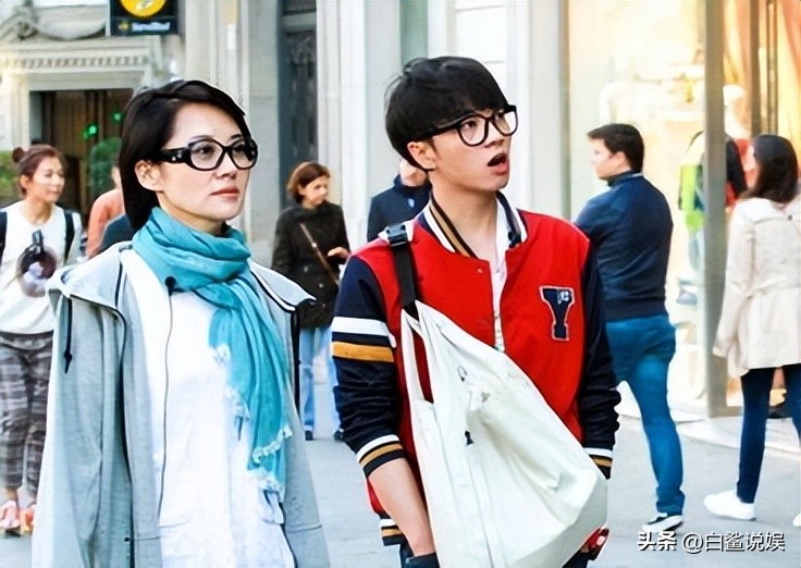 It was revealed that Hua Chenyu and Xu Qingguan, who is 21 years his senior, announced their ...