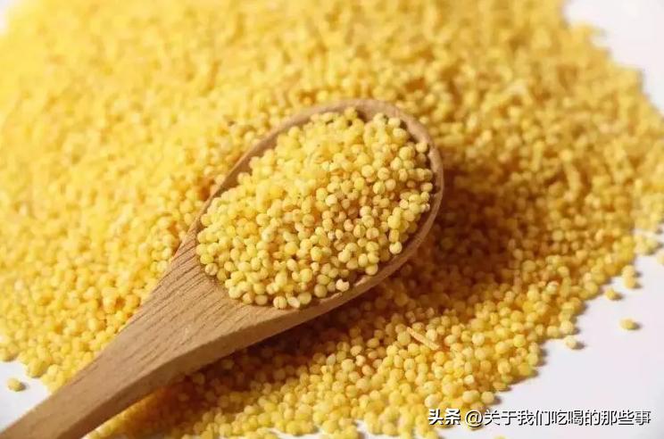 Boil millet porridge and cook it directly in the pot. No wonder you can ...