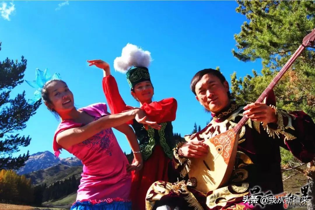 Kazakh traditional musical instruments, not only Dongbra - iMedia