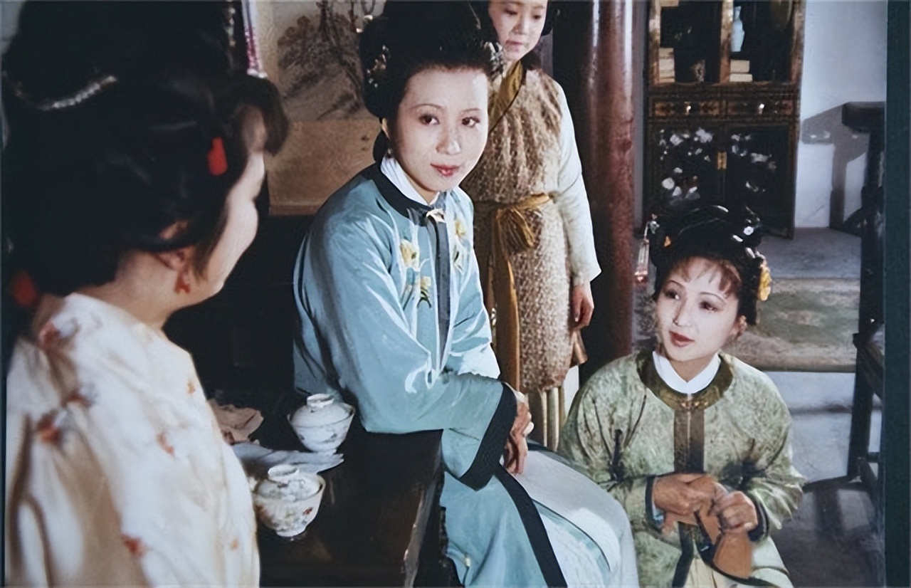 Jia's house was ransacked, why did Li Wan refuse to save Sister Qiao ...