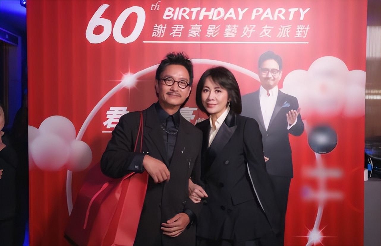 "Jiu Jianxian" took photos to celebrate his 60th birthday, Carina Lau ...