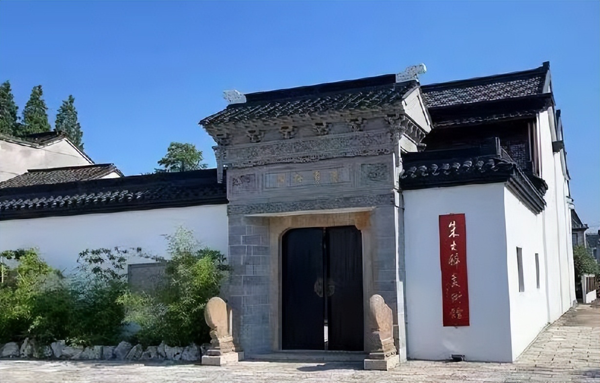Visiting Zhu Dazui, a famous flower and bird painter in Shanghai, for ...