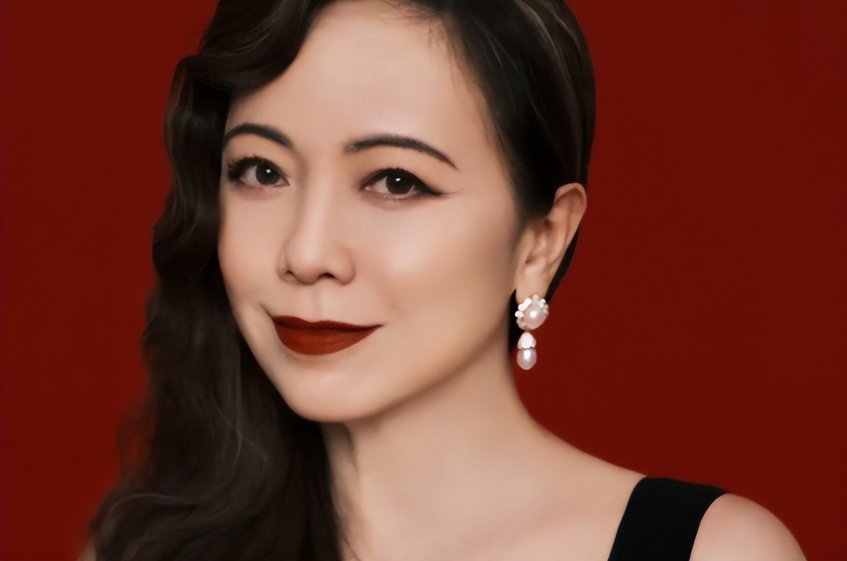 Xuan Xuan is still unmarried at the age of 52, the reason is similar to ...