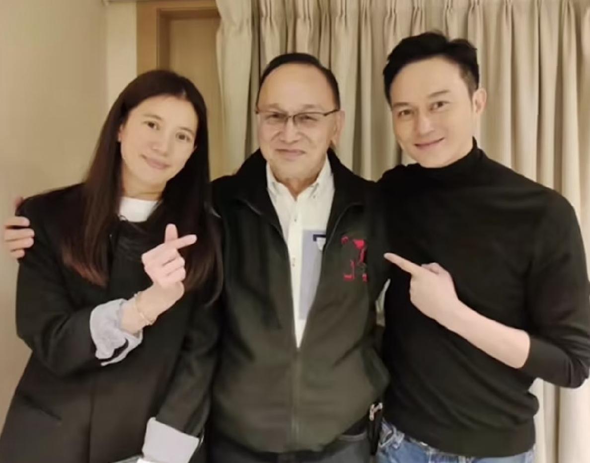 The 73-year-old Charlie Cao and Julian Cheung gathered together, with ...