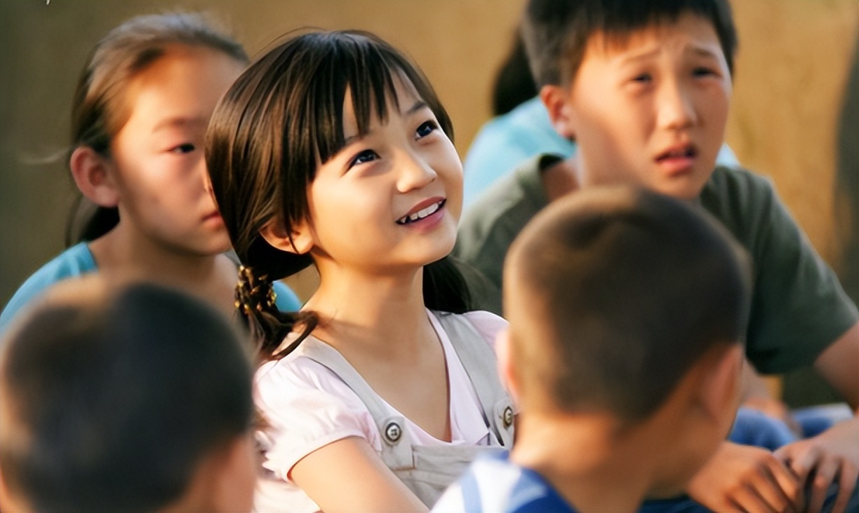 15 years after "exchanging lives", Lin Miaoke and Yang Peiyi's life gap ...