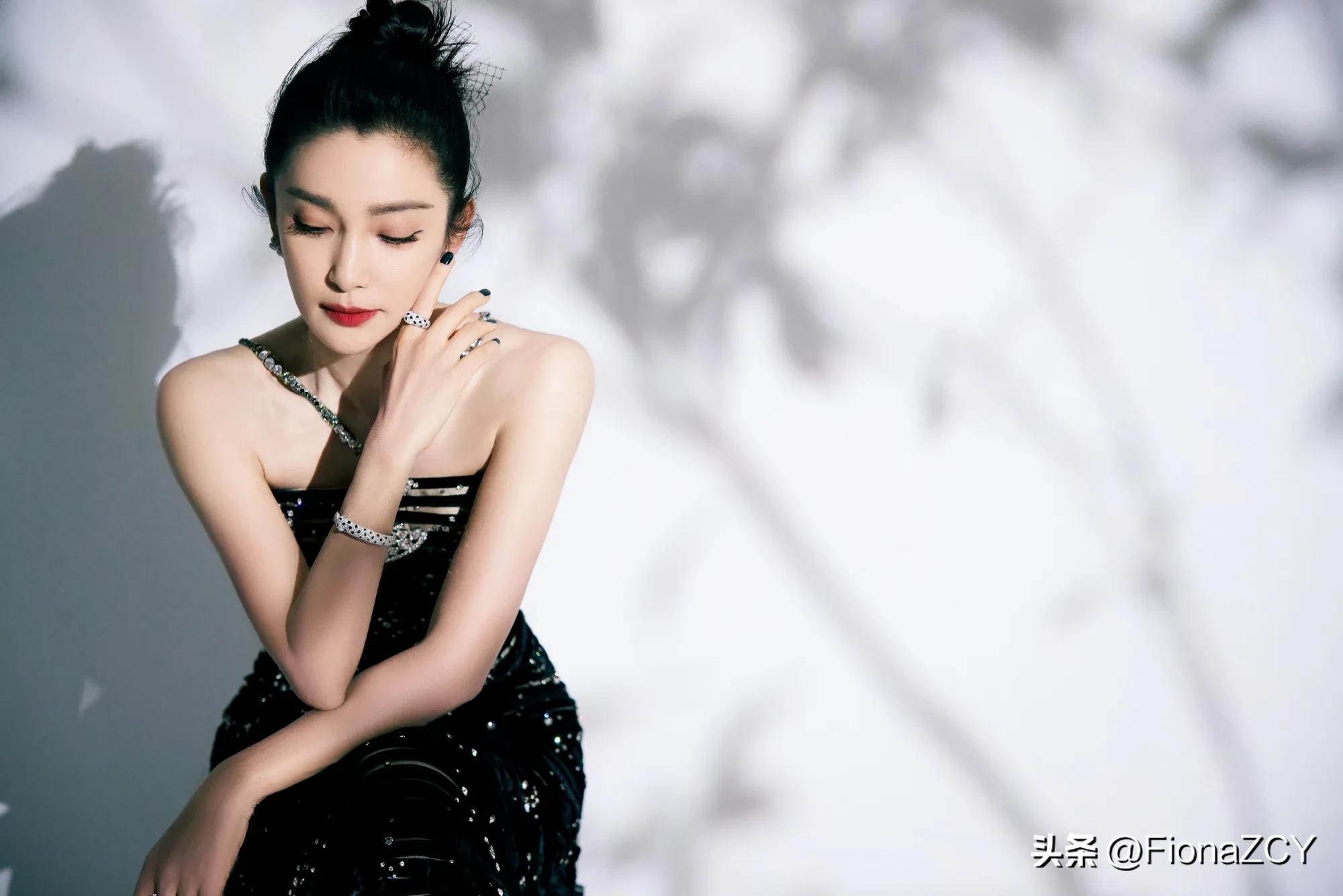 Ginger is still old and spicy, and Li Bingbing's demeanor remains the ...