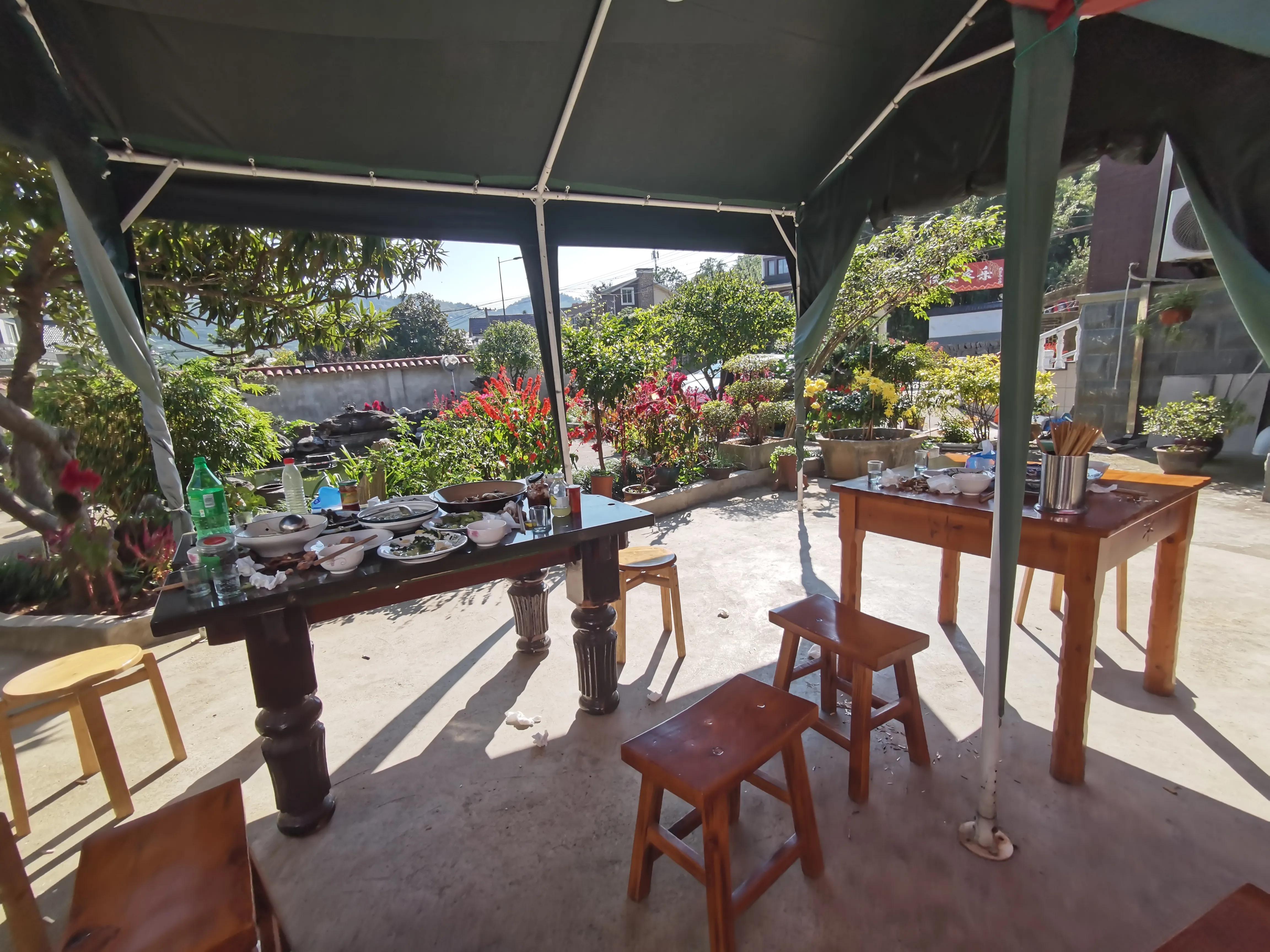 Hangzhou winter tour, Fengling Tea Valley in Yuhang District, mountain ...