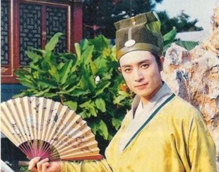 A low-key and loving actor couple, Tao Zeru and his wife are alumni ...