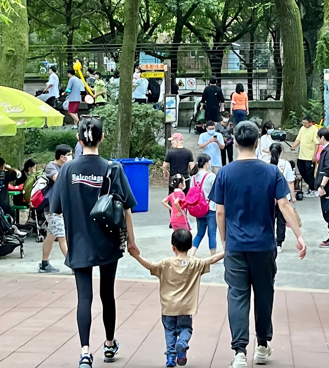 Gambling King Changsun Qing's 3rd birthday!He Youjun and his wife ...