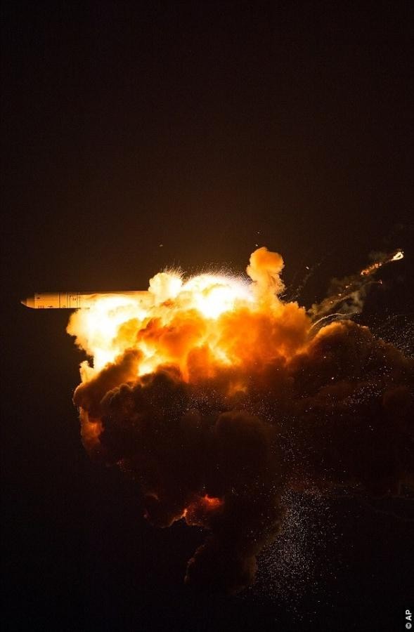 Japan's new solid-fuel rocket "Epsilon S" engine test exploded - iNEWS