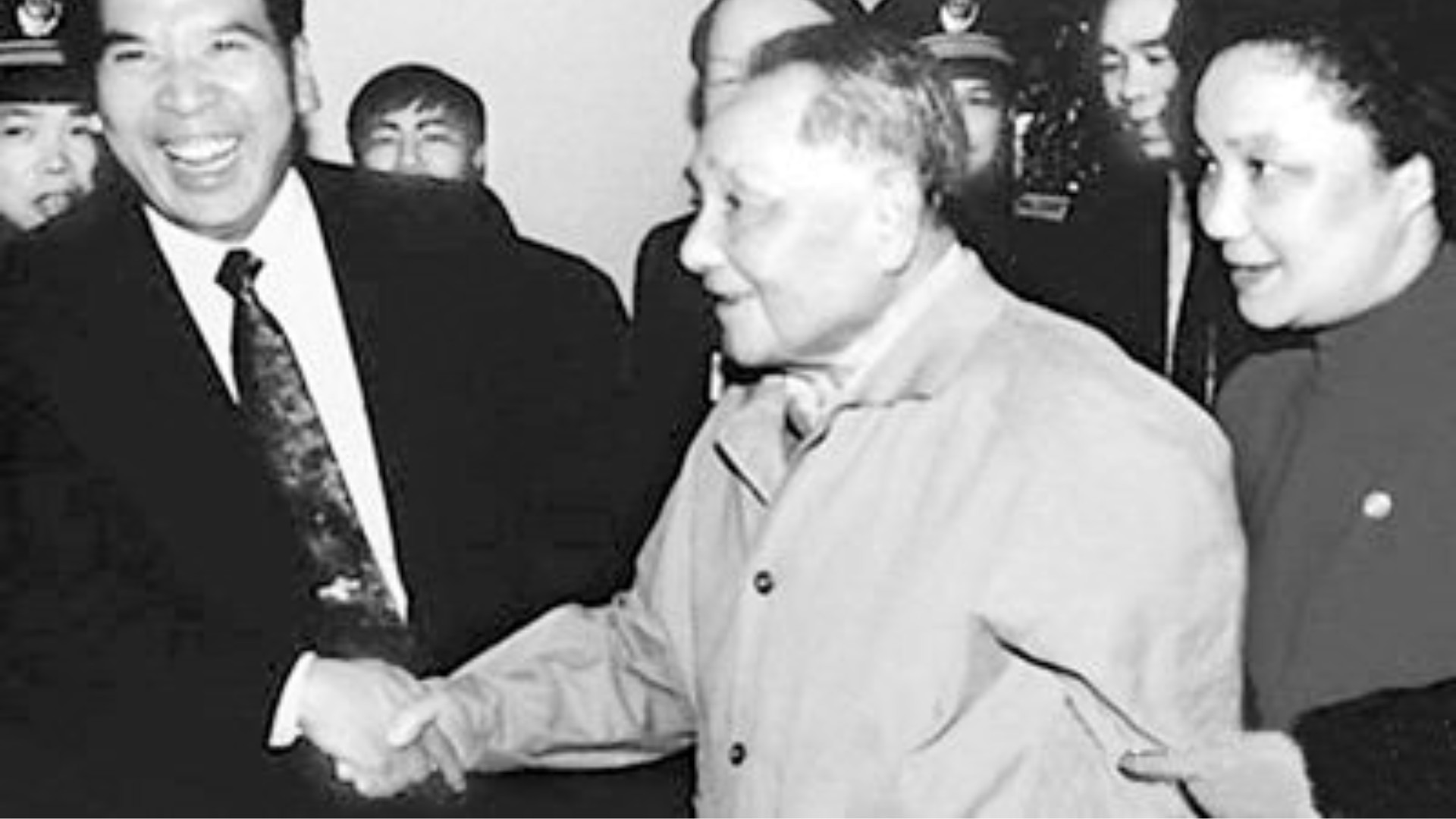 In 1964, when Deng Xiaoping inspected Lanzhou, he saw a female worker ...