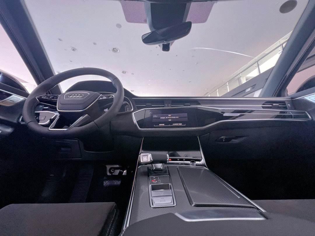 Audi A6L is highly concerned, what is the difference between the 40 version and the 45 version ...