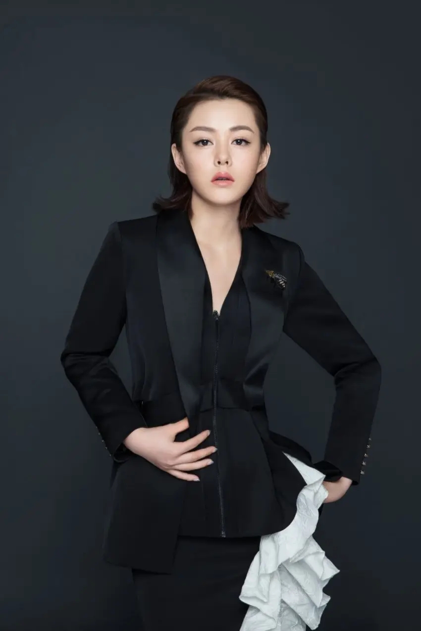 Mingyang Entertainment—Beauty Star-Liu Yihan - iNEWS