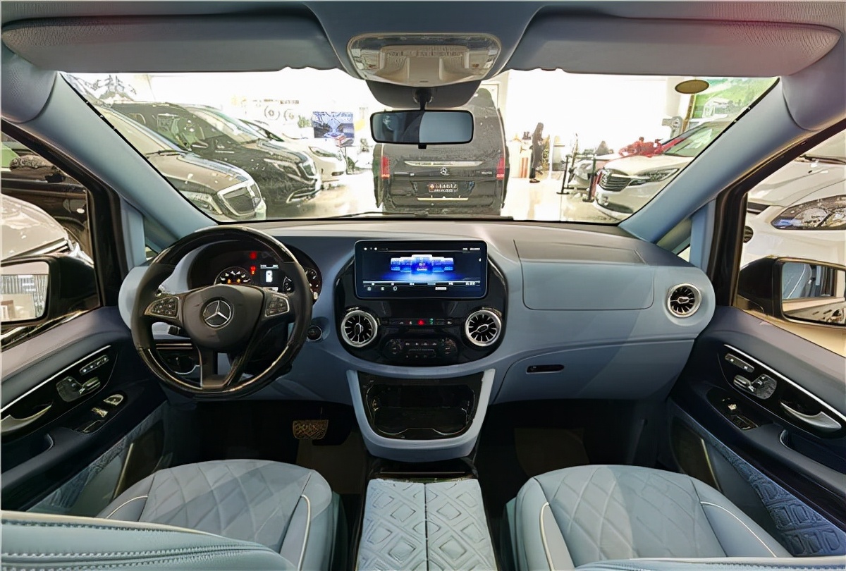 Mercedes-Benz Vito refits Maybach VS680, a luxury business palace that ...