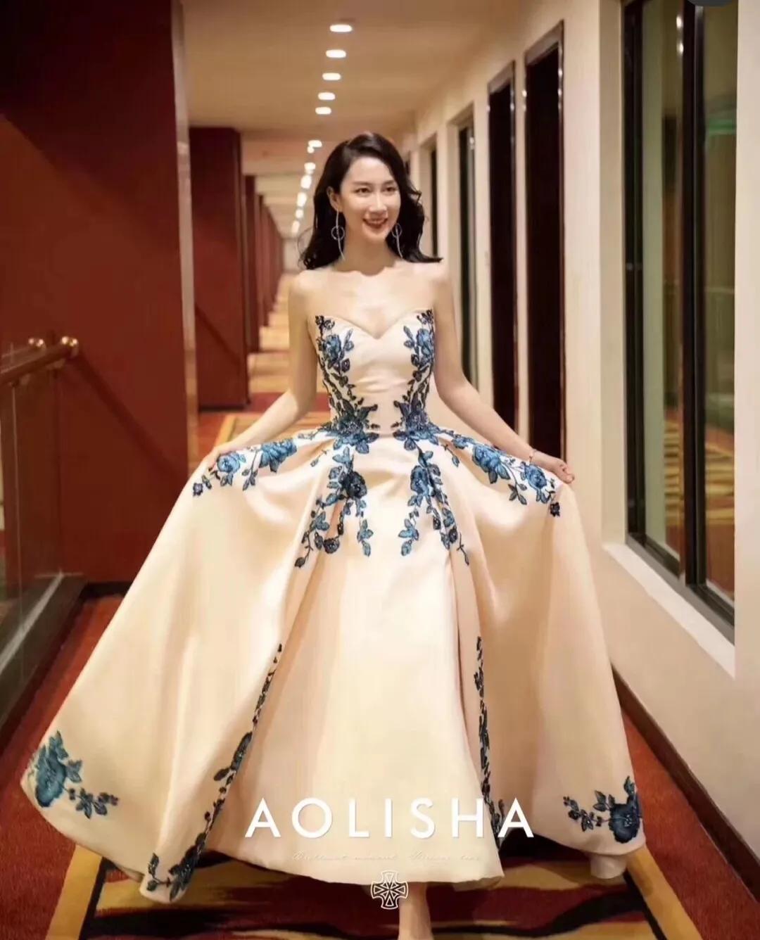 44-year-old Wen Zhengrong guest starred in "Big Yu'er", dressed in a ...