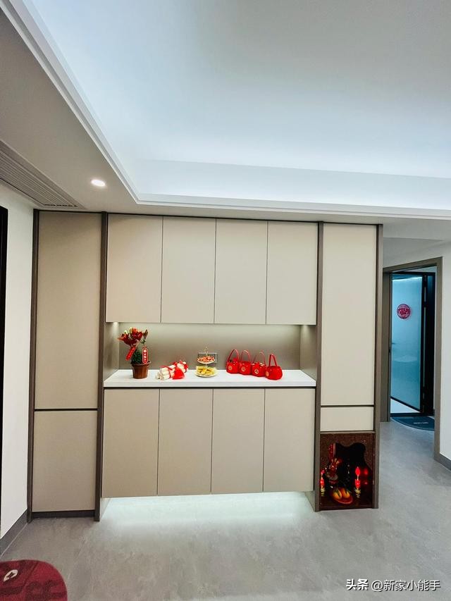 Looking at her 86-square-meter new house, the whole house has spent a ...