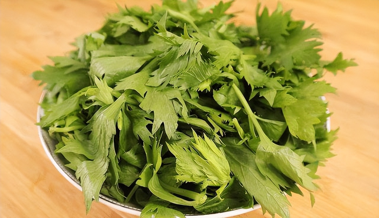 What are the benefits of eating celery?Why do people eat celery and ...