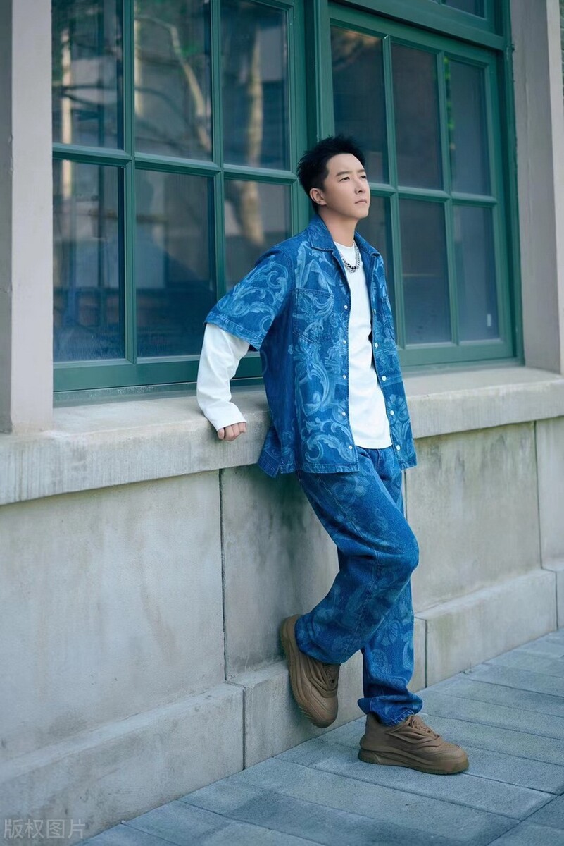 Han Geng shows off his hip-hop style - iNEWS