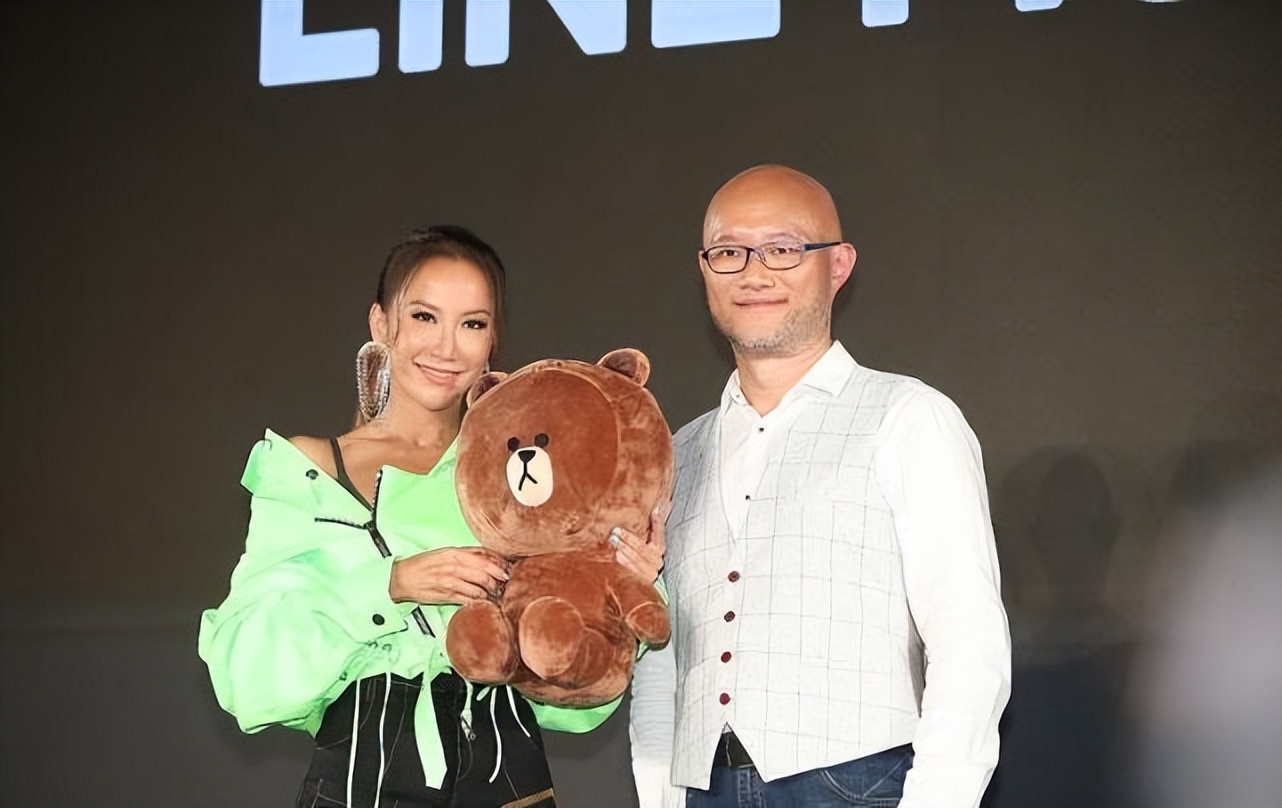 Coco Li's outfits are not like those of Ben Five, eighteen-year-old ...