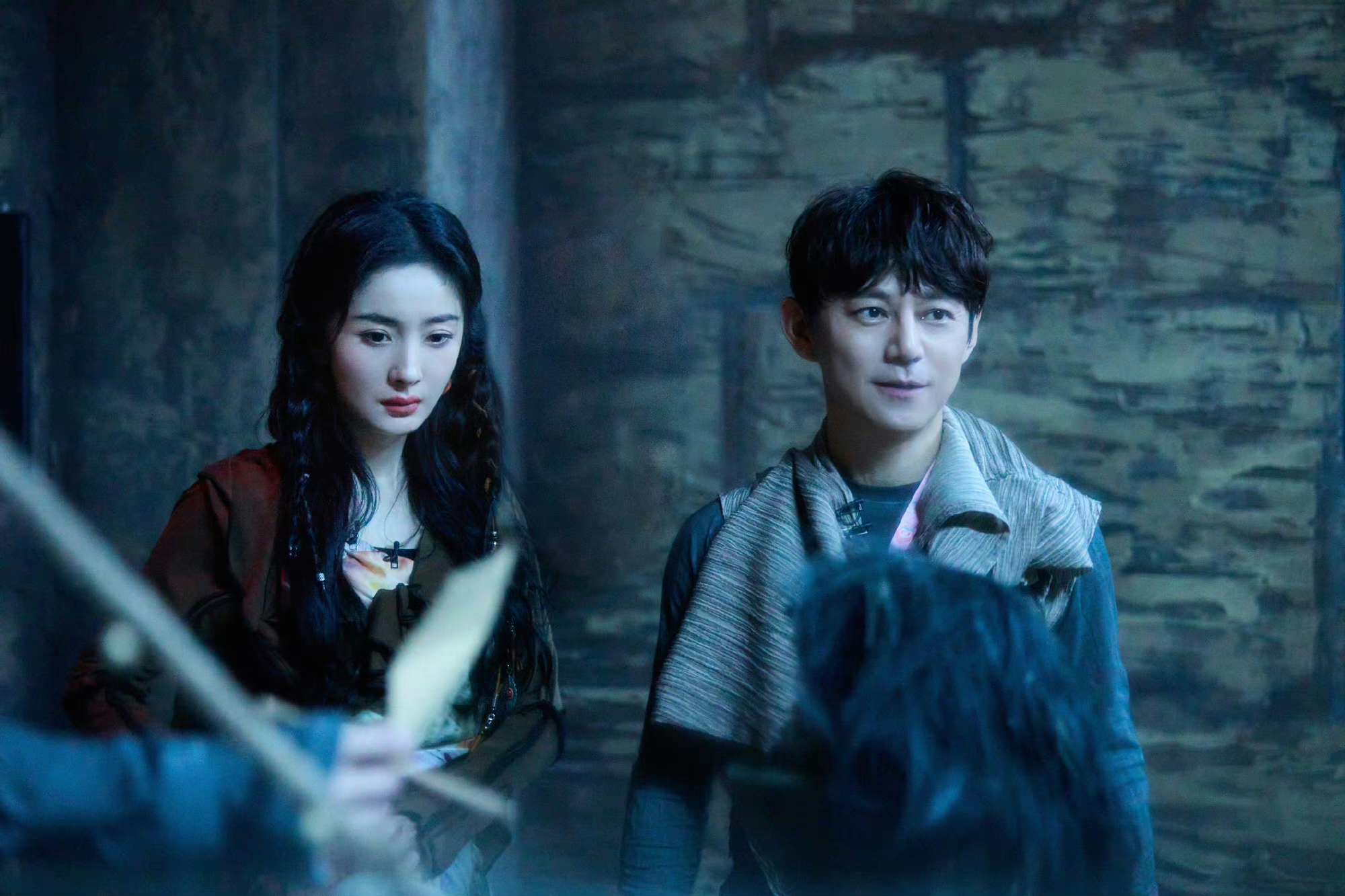 Yang Mi turned back into a little girl after meeting He Jiong - iNEWS