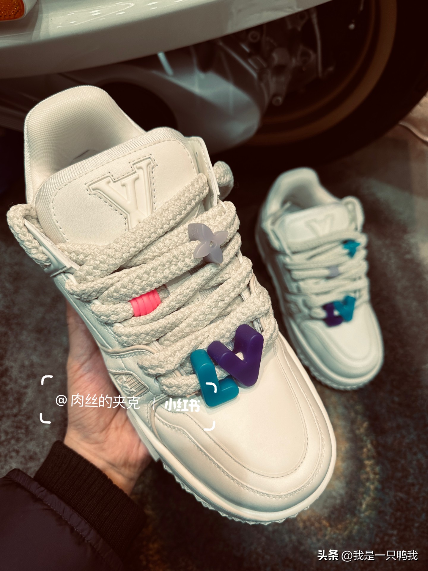 LV 2023's latest trainer letter bread shoes are actually fat and pier ...
