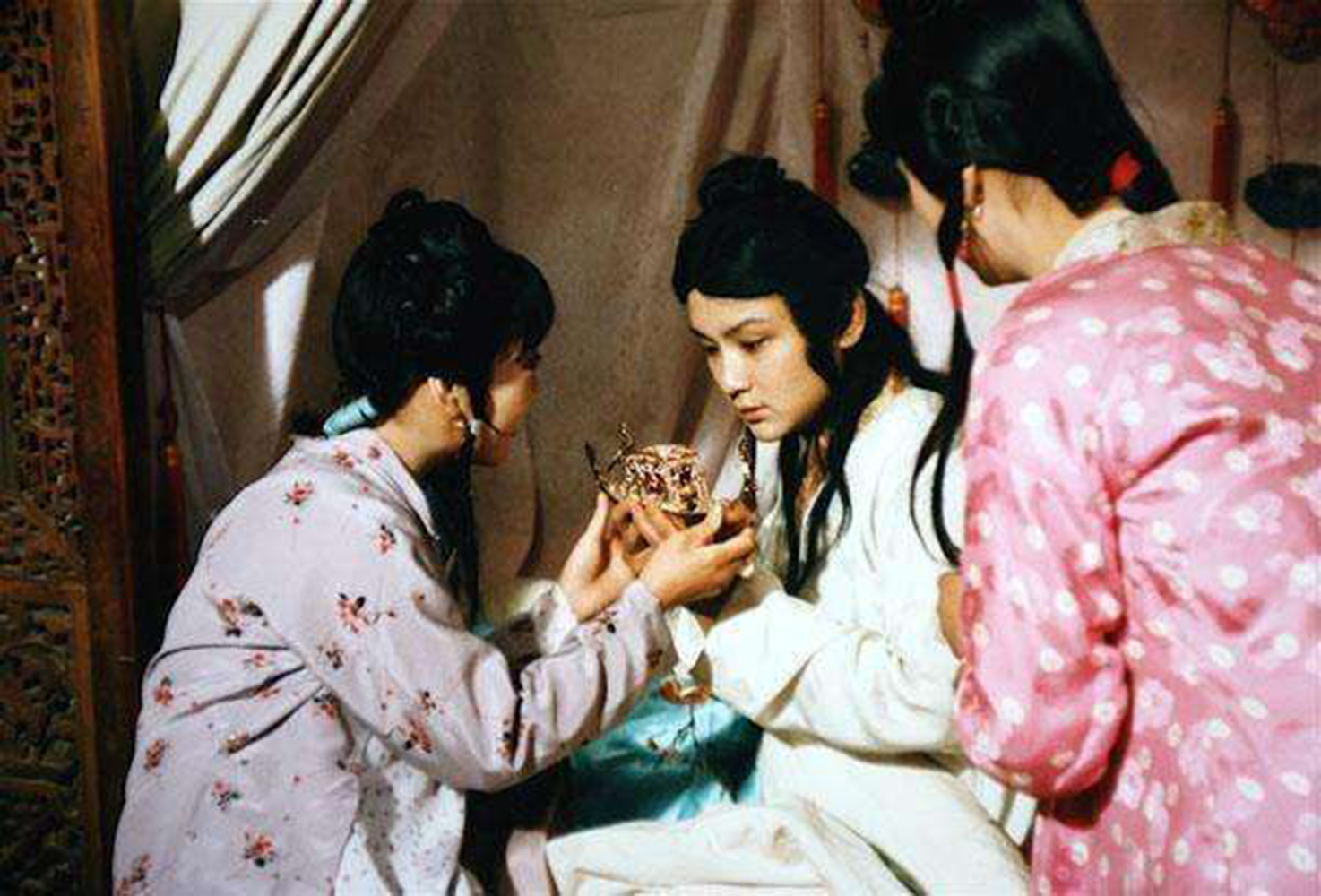 Xiren had a long-standing grudge against Daiyu, and even began to play ...