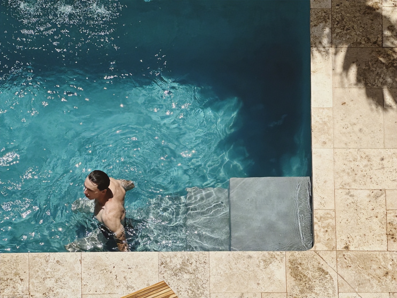 Officially settled abroad? Chen He's ex-wife shows off a large mansion ...