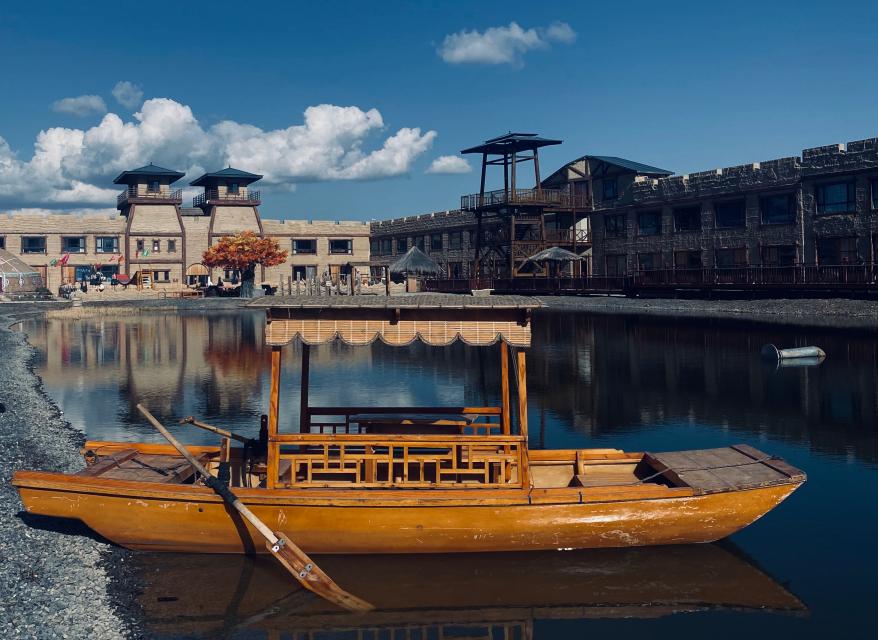 Enjoy the leisure time in summer and experience the beauty of Urumqi ...