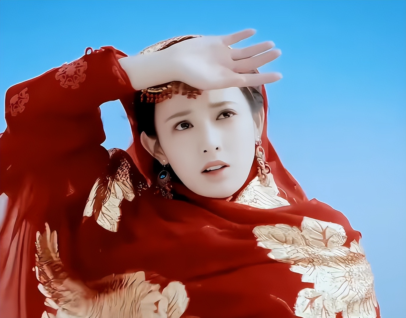 Who is popular in "Jade Bone Remote"? A man and a woman, both are good ...