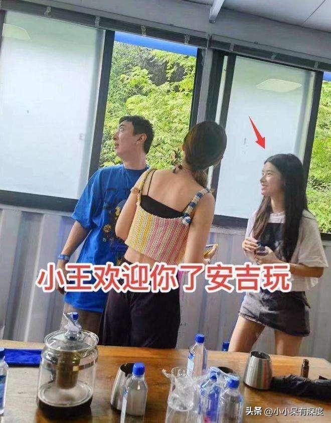 Wang Sicong His Latest Girlfriend Shen Jie Has Long Legs A Good Looking Figure And Her