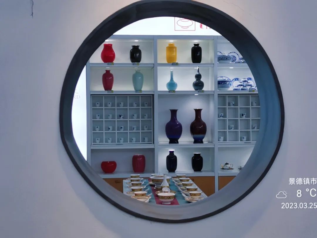 Lu Lijun's "The World Is Worth Walking Once Upon a Time" Xinxiang ...