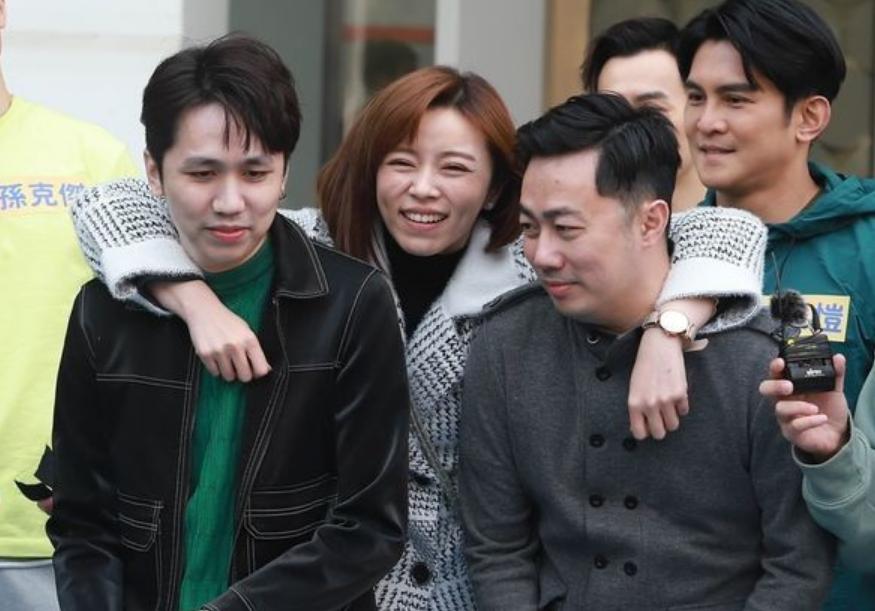 Sad! Celebrity Ai Cheng fell to his death from the 7th floor, his ...