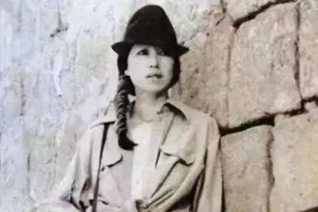"San Mao Biography": You are the "strange" woman in the world - iNEWS