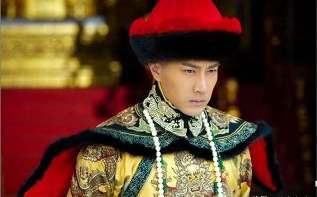 Who were the leaders of the Eight Banners in different periods of the ...