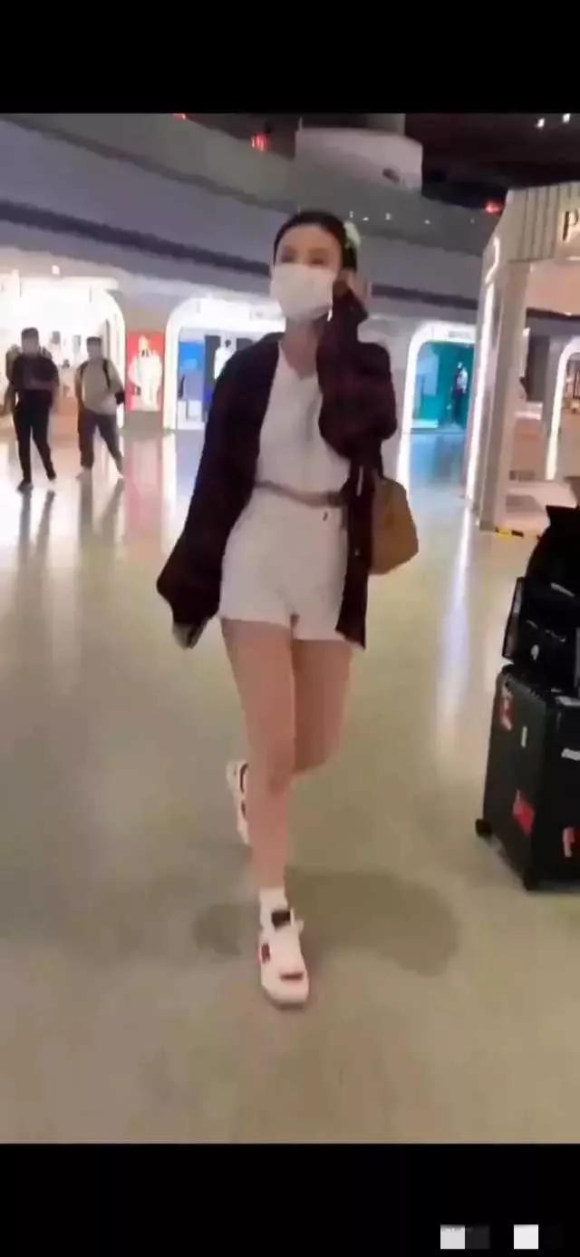 Song Zuer's chest shooting incident at the airport sparked heated ...