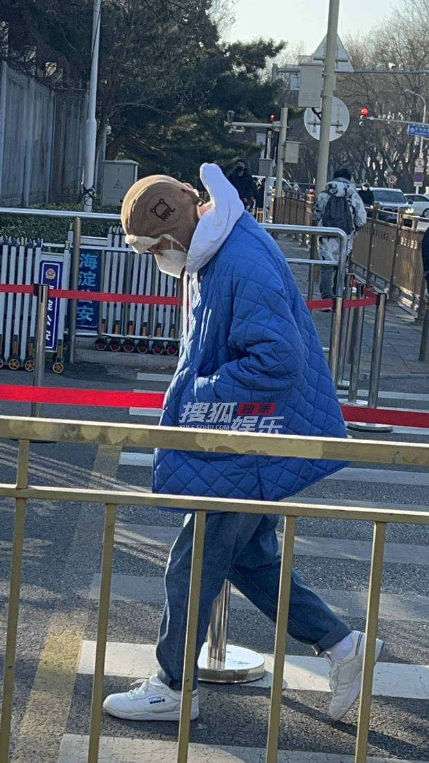 Yin Zheng, Jia Bing, Bao Beier and others appear in the fourth row of ...