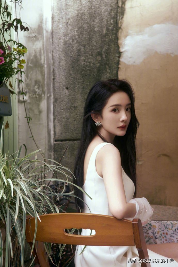 It was brutally criticized and collapsed! 36-year-old Yang Mi's "0 ...