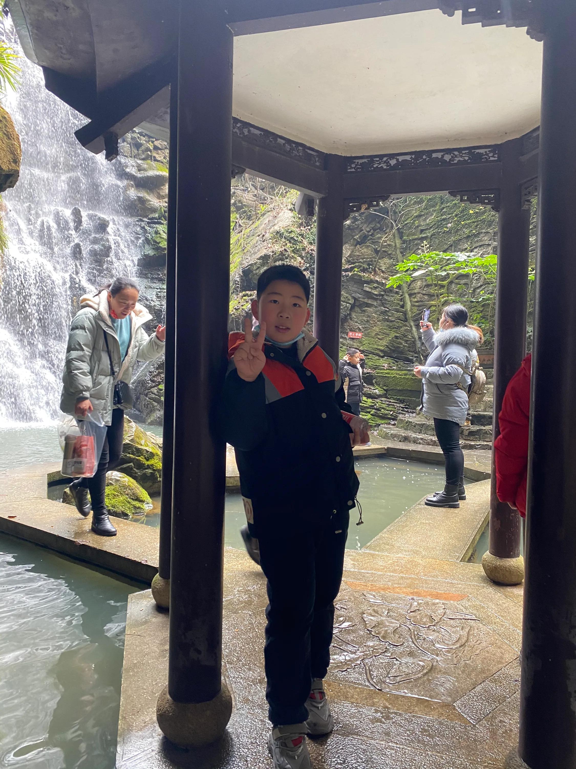 Shanjuan Cave, Yixing City, Wuxi City - iNEWS