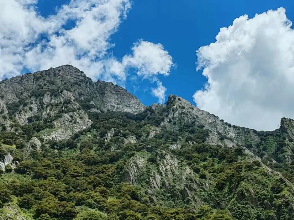 The first stop of the pilgrimage - Basongcuo - iNEWS