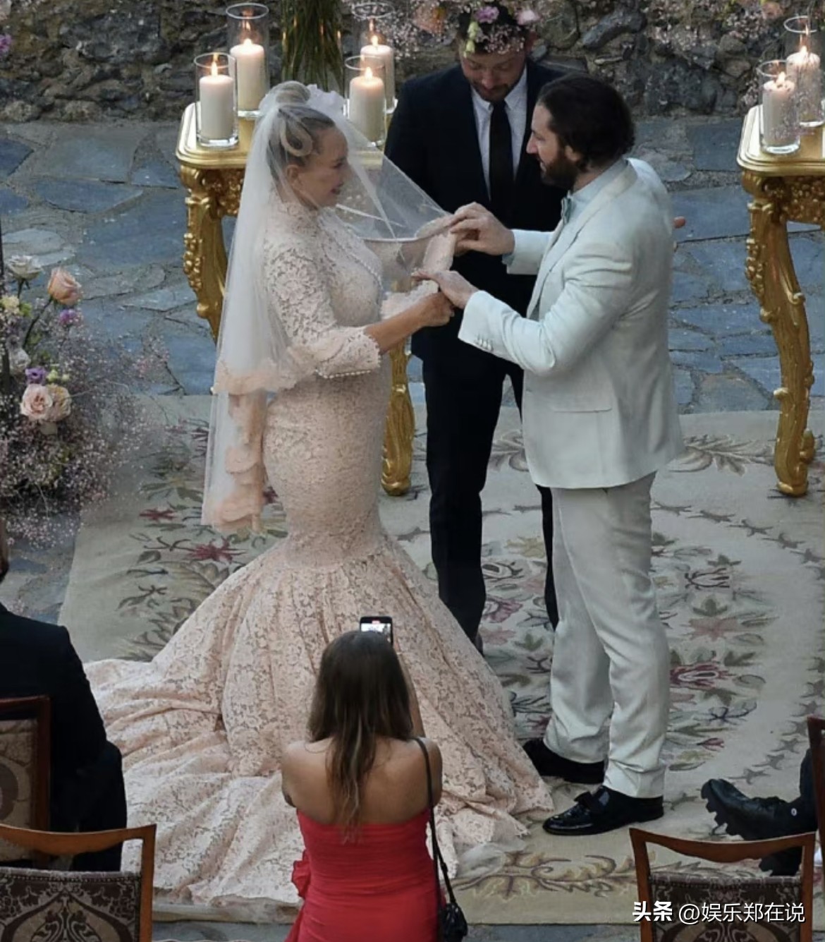 Singer Sia is getting married - iMedia