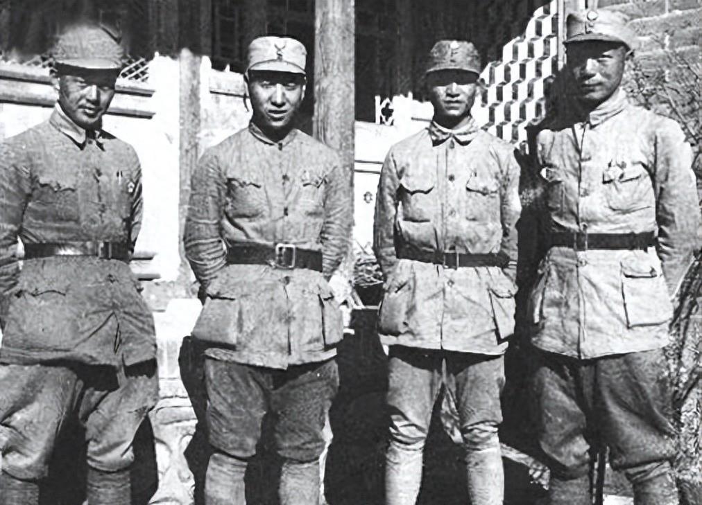 Apart from the two well-known Lin Peng, who are the other three ...