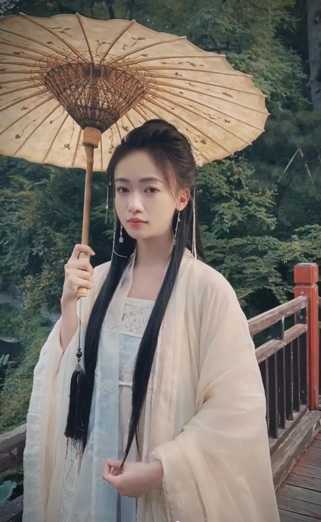 Dreaming back to Yanxi Palace: Wu Jinyan - iNEWS