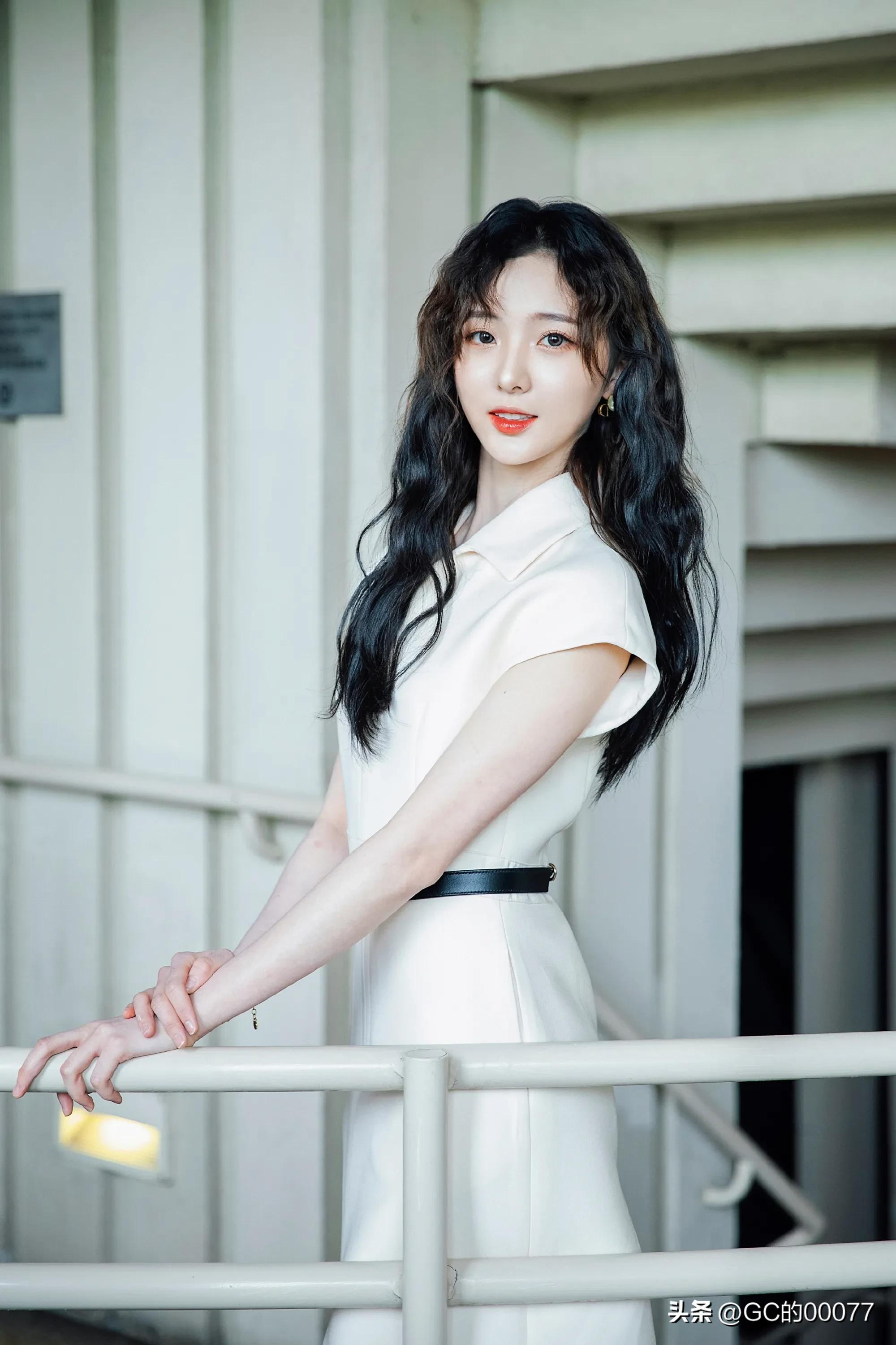 Star picture Zheng Naixin - iMedia