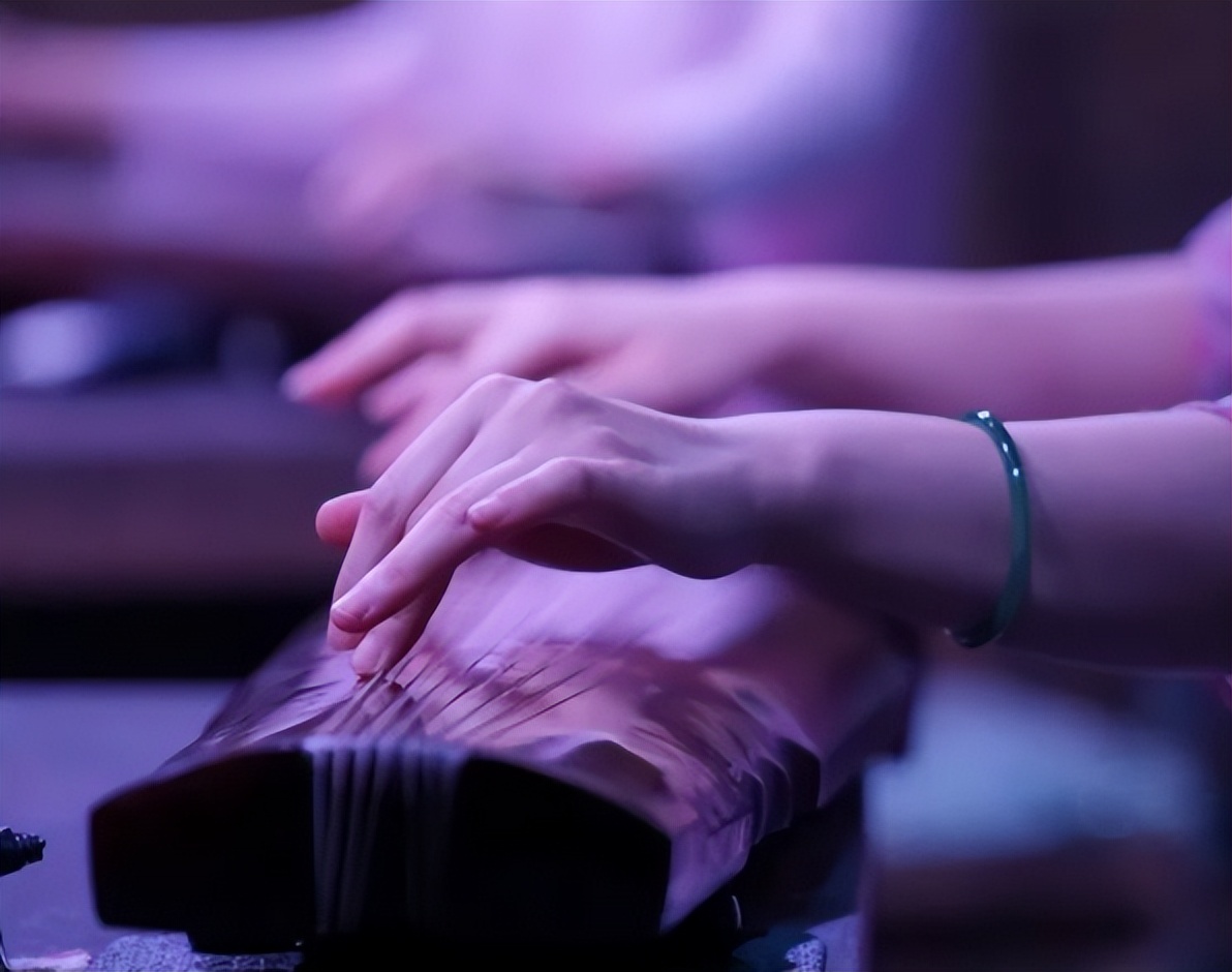 Pioneering Guqin - How to Avoid Finger Pain When Playing Guqin - iNEWS