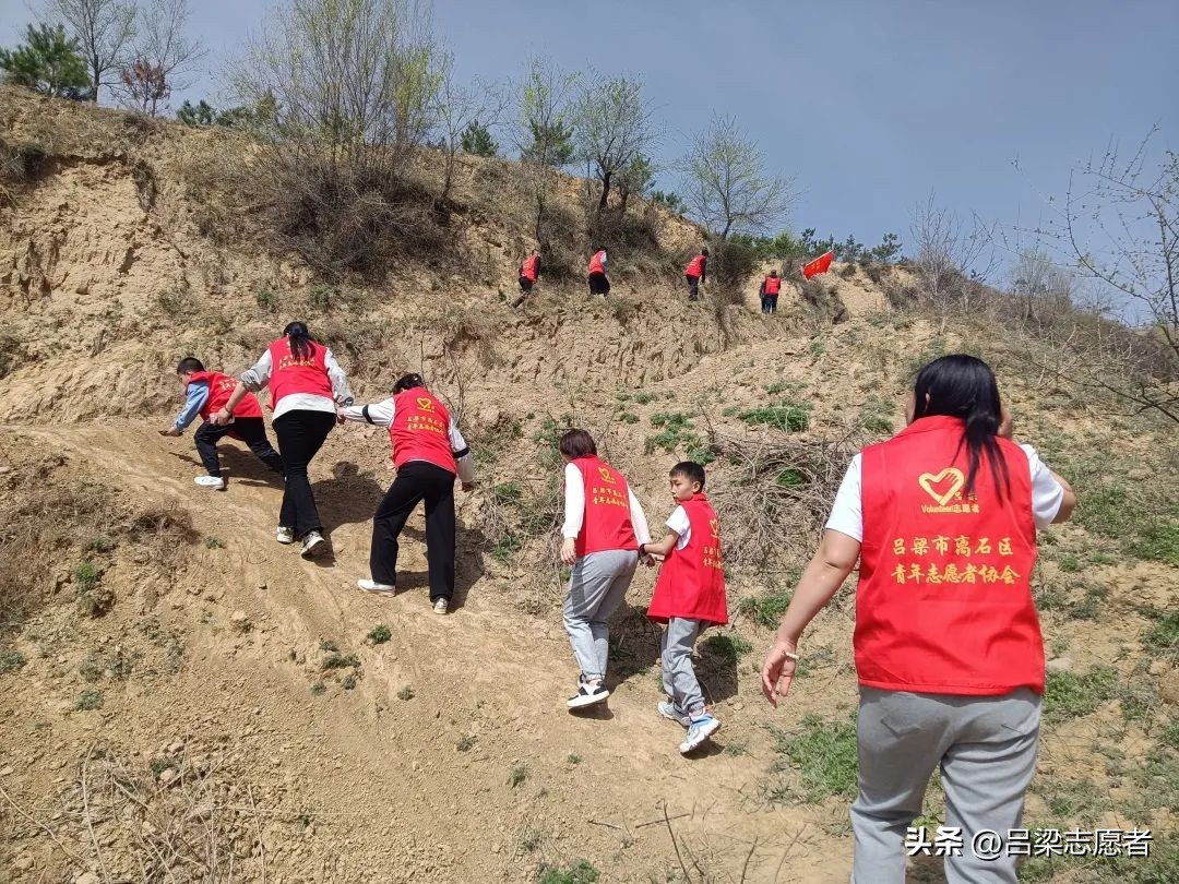 Ding~ Tour guide Xiaozhi is online! Let's travel with Xiaozhi! - iNEWS