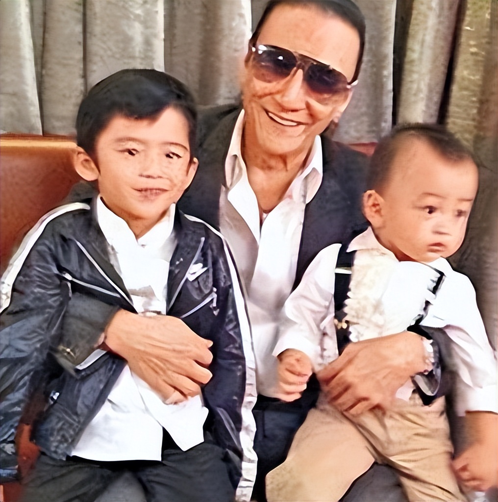 Nicholas Tse made a decision to make the two sons happy and Cecilia ...