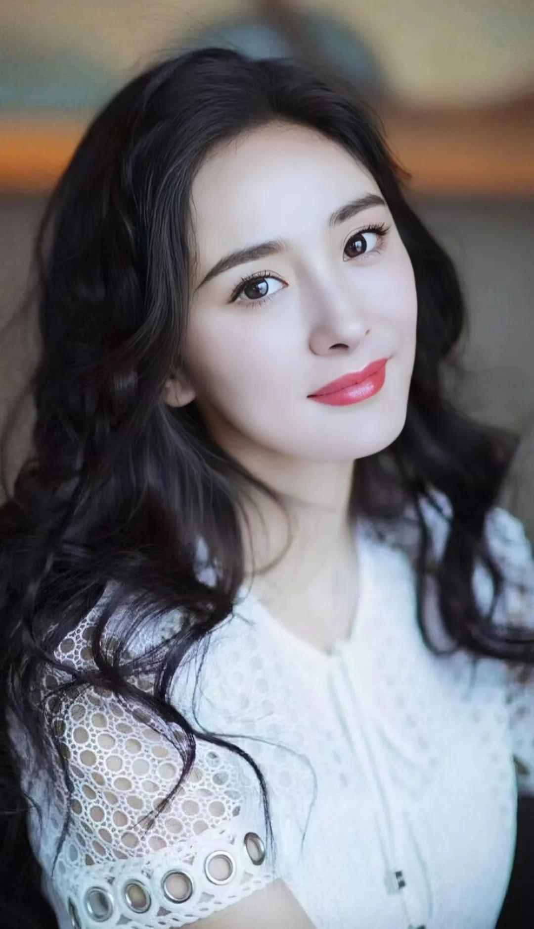 Yang Mi with stars in his eyes - iMedia