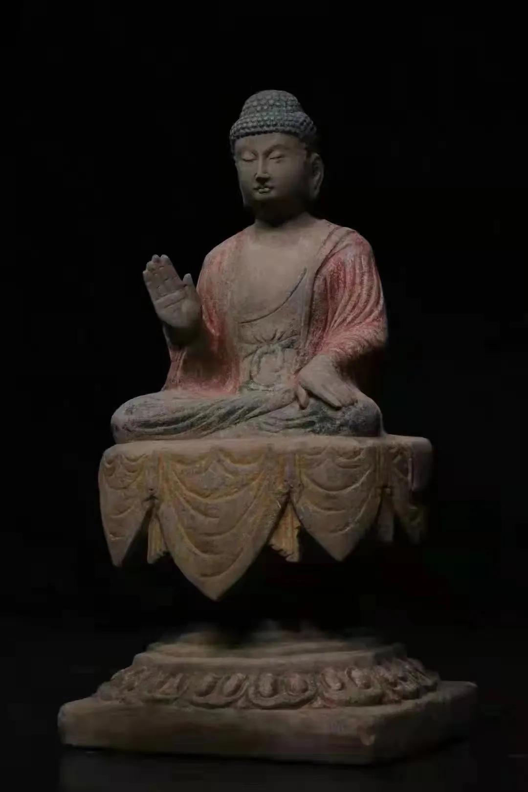 Sakyamuni - Sitting Buddha - iNEWS